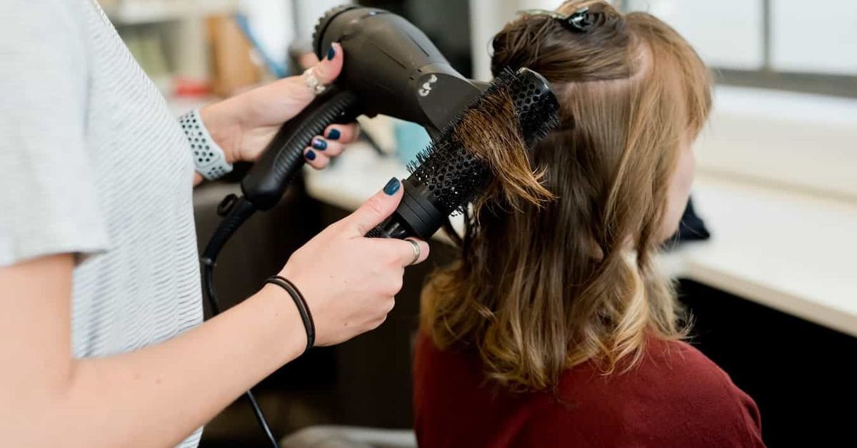 Coiffeur visagiste, révélez toutes les beautés - Provélite Académie